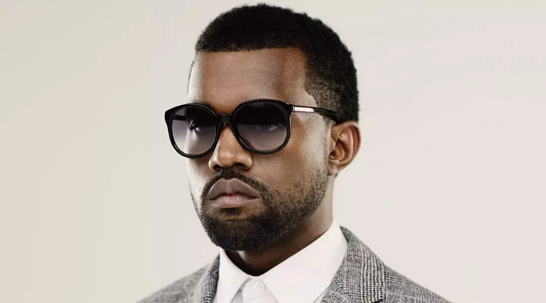 Léiríonn Leantóir Teaser Cluiche Físeáin Kanye West A Mhama ag dul suas ar neamh - Kanye West