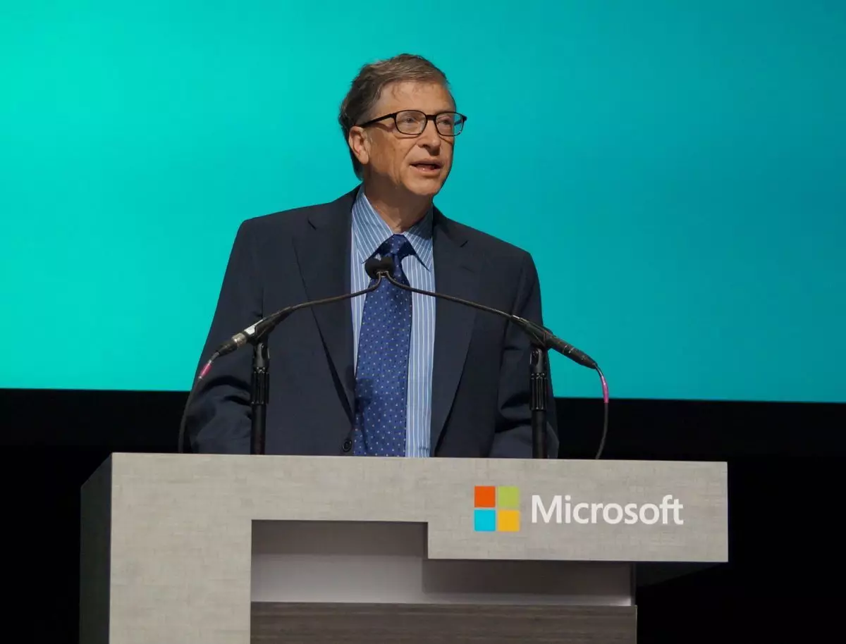 bill gates microsoft podium