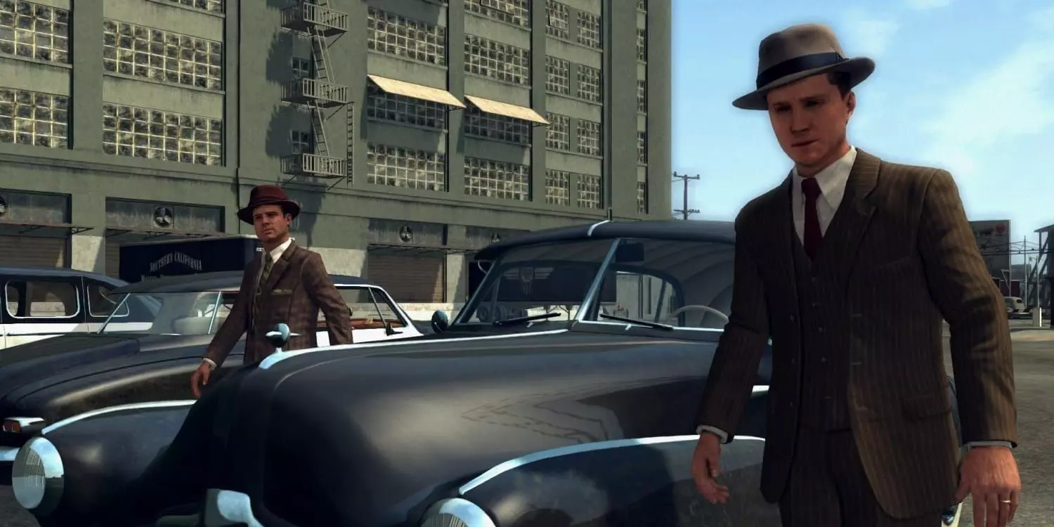 Cole Phelps kiszáll az autójából LA Noire-ban