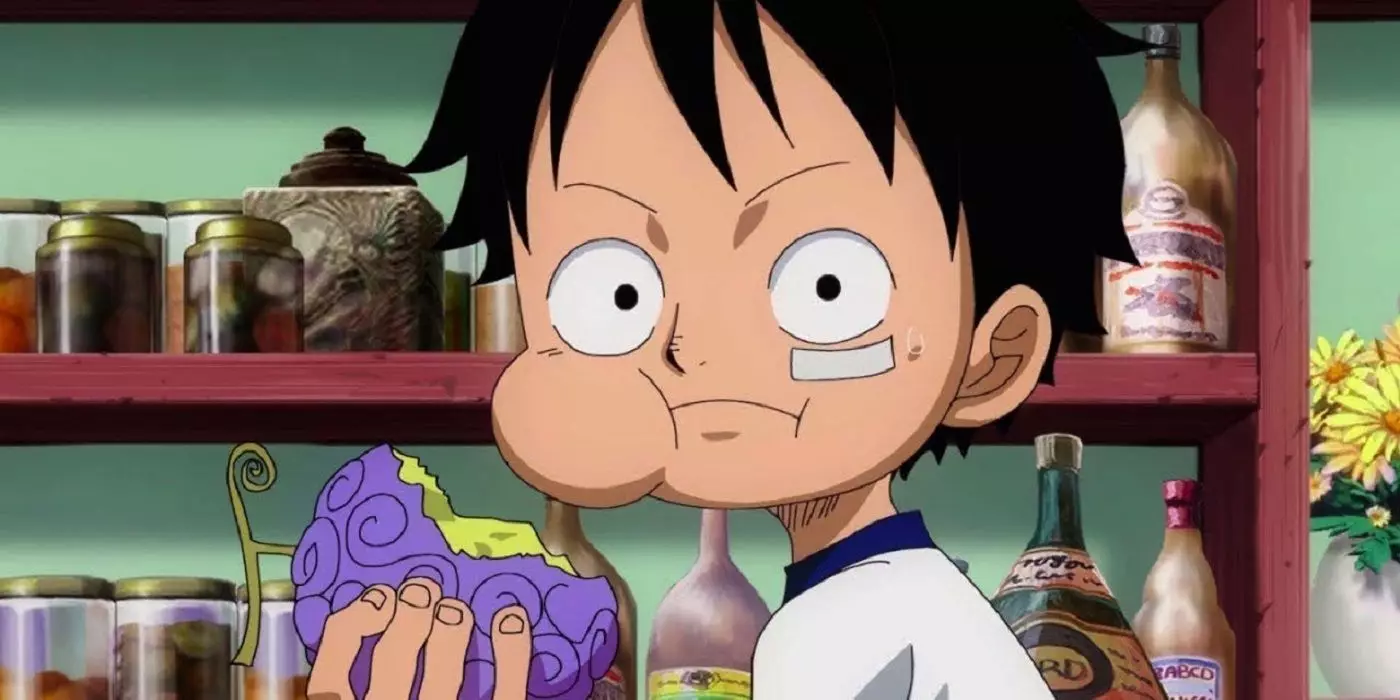 luffy-eating-gomu-gomu-no-mi