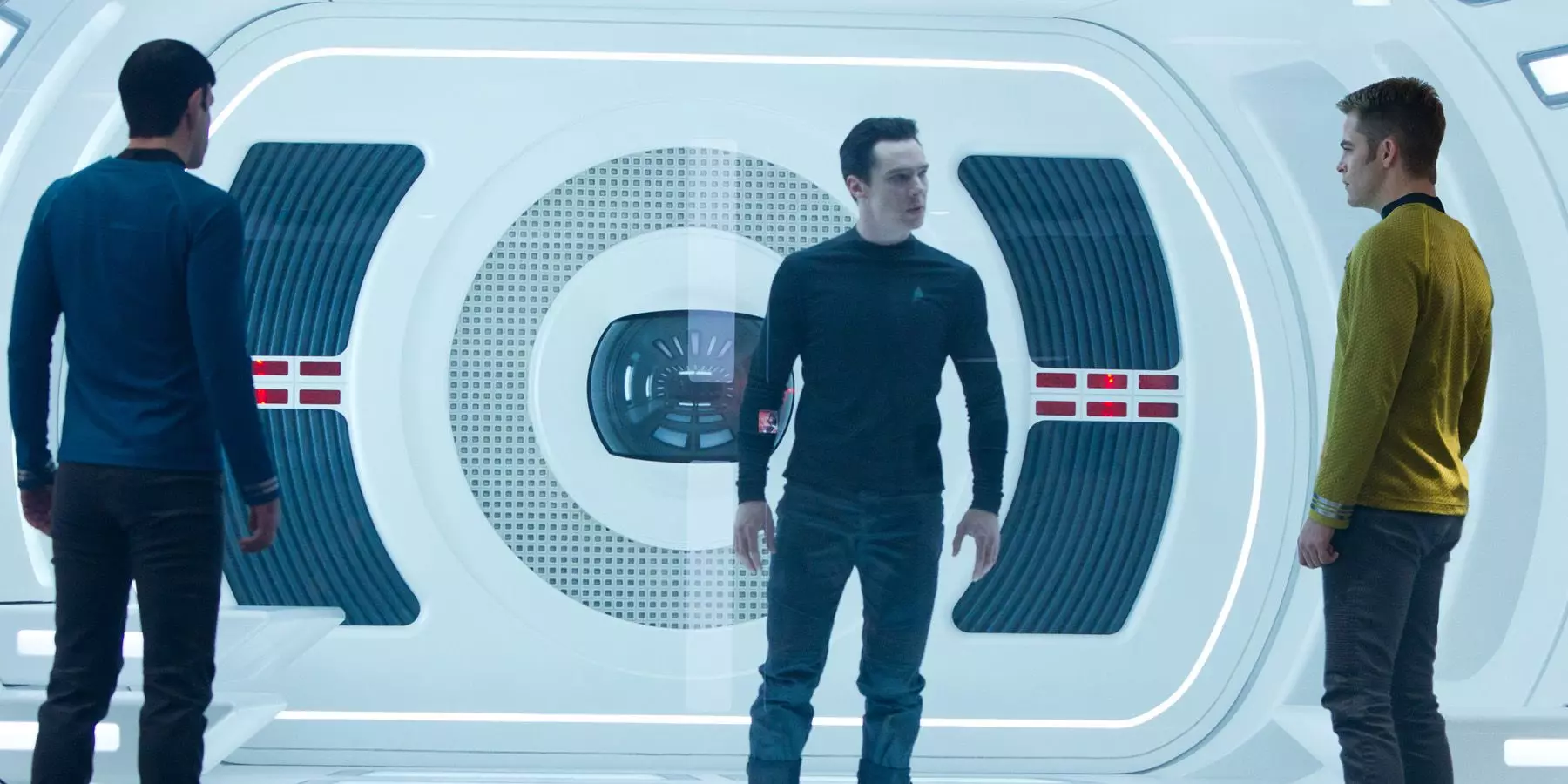 ngôi sao đi vào bóng tối kirk, spock, khan