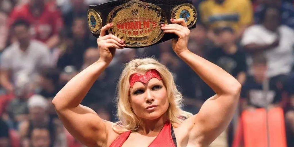 WWE Beth Phoenix với WWE Women's Championship