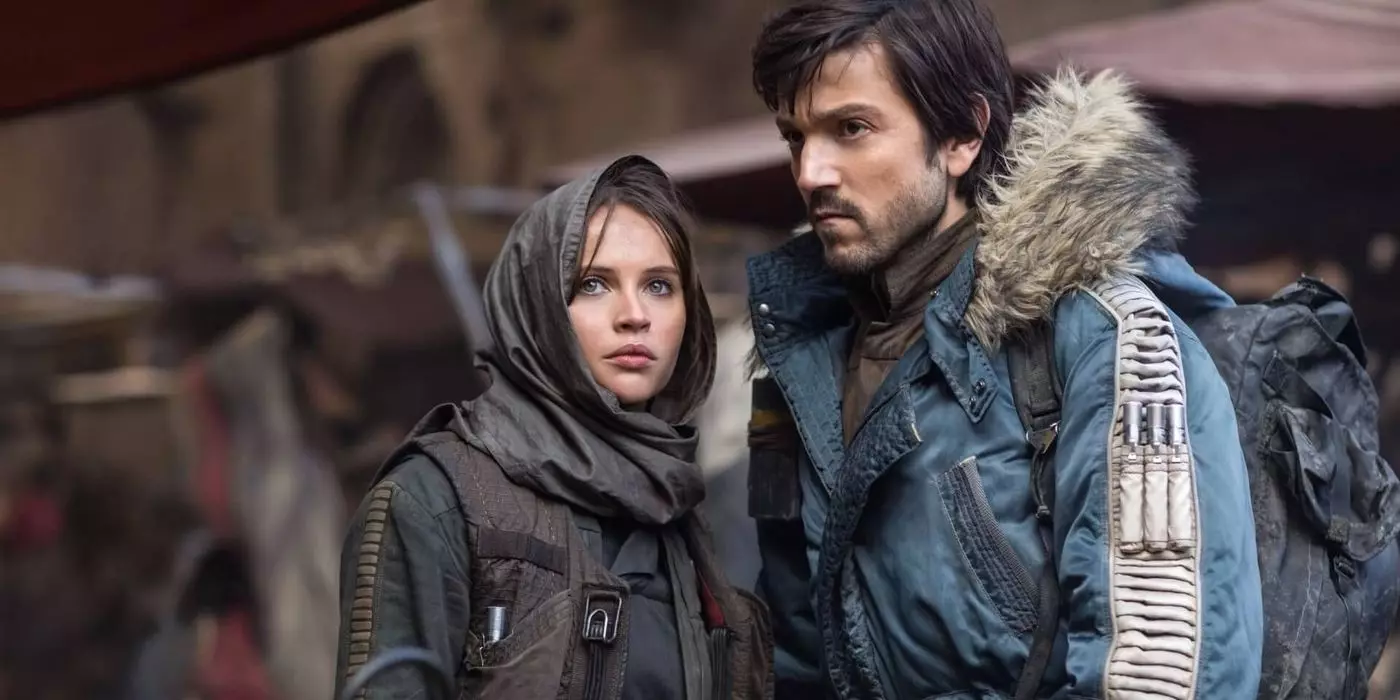 Rogue One және Mandalorian Disney жұлдызды соғыстарды жақсы ету үшін ностальгиядан гөрі көбірек қажет екенін білгенін дәлелдеді.