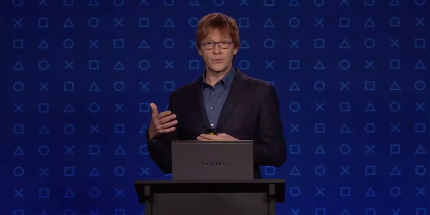 Mark Cerny na podium