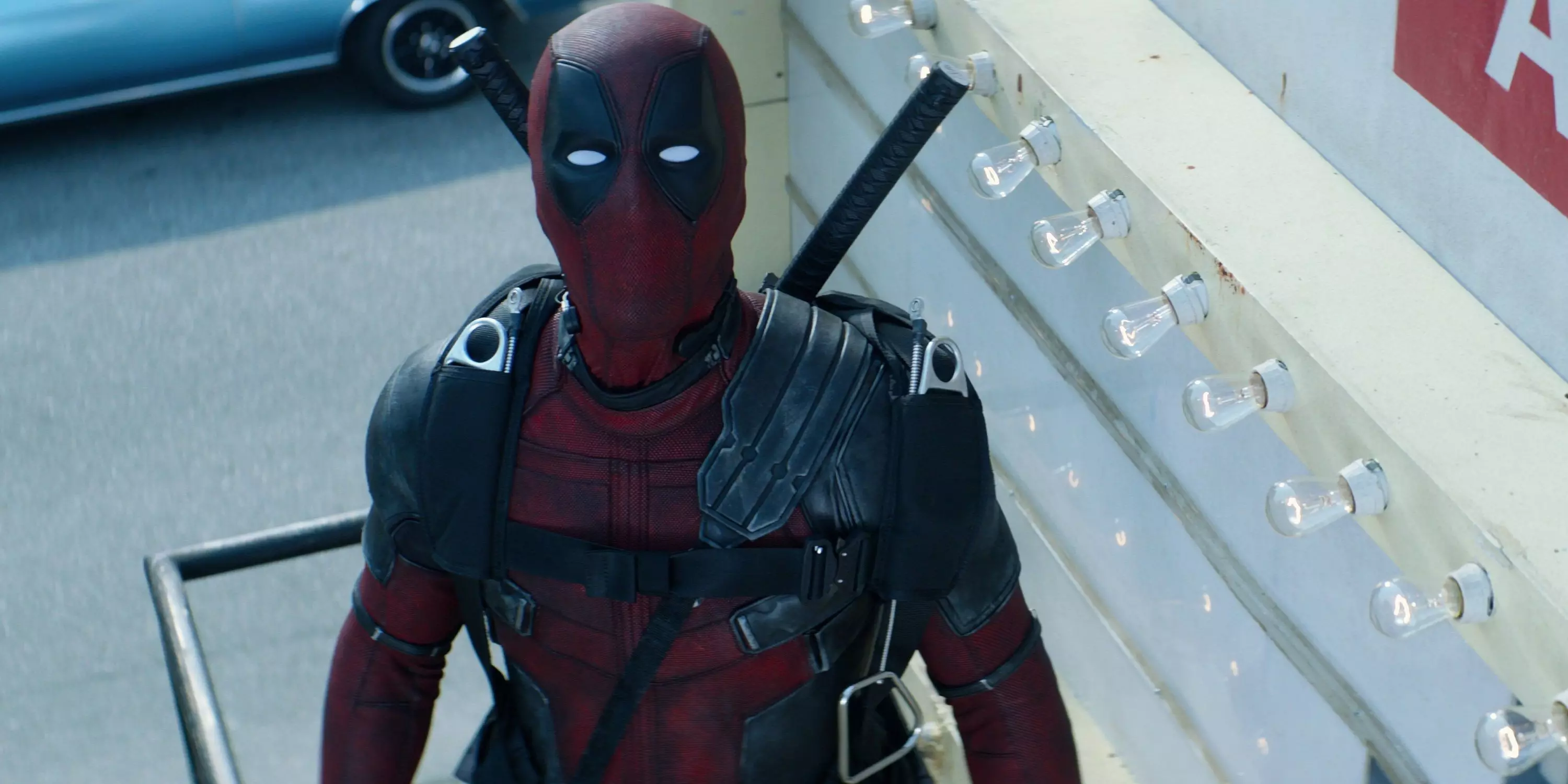 Ryan Reynolds razgovara pred kamerom u Deadpoolu 2