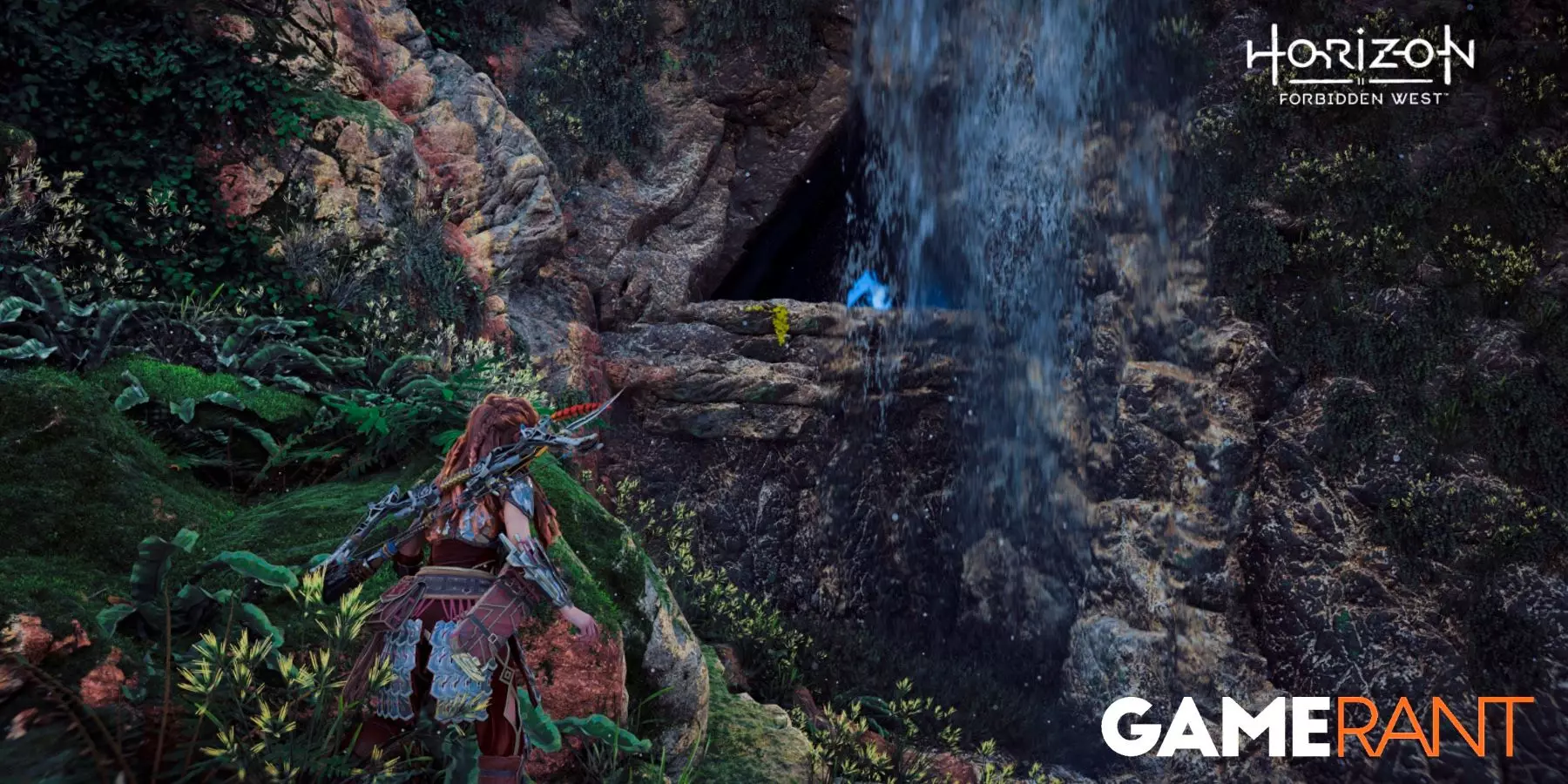 Horizon Forbidden West Aloy yn sefyll o flaen y gwir fynedfa i Cauldron CHI