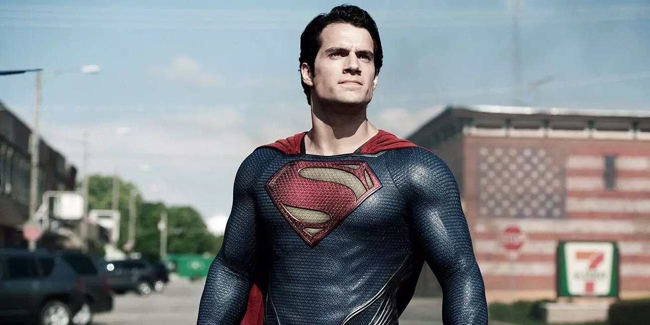 Henry Cavill yn Man of Steel