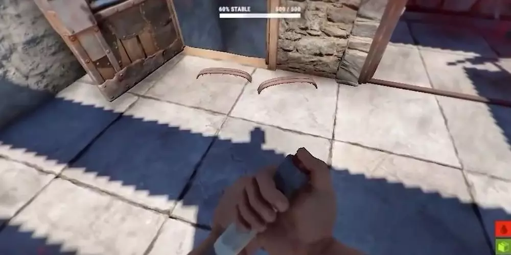 Rust'a iki Snap Tuzağı yerleştiren oyuncu.